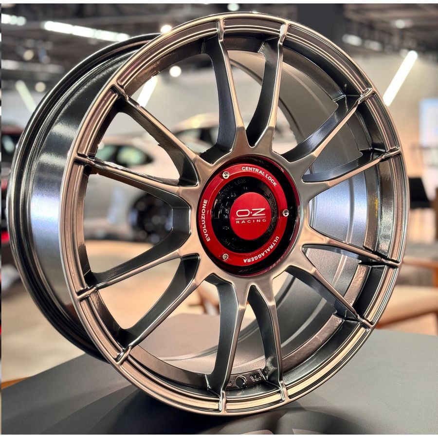 Jogo Roda Modelo OZ Ultraleggera Aro 18 - Hiper Black - leandrinistore